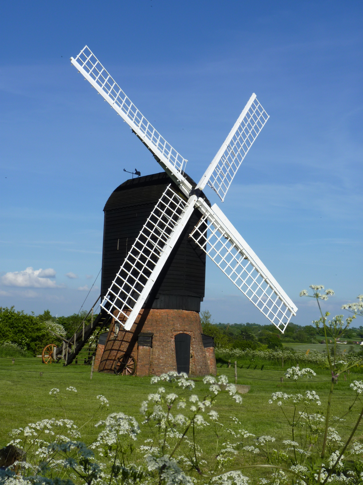 Rotary donation kickstarts vital windmill repairs | Chalmers News PR